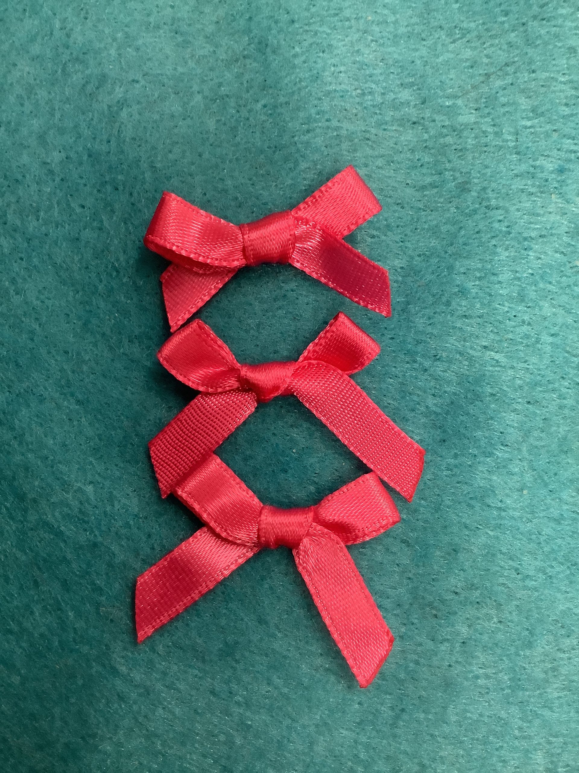 Ribbon Bow Cerise Pink 20x35mm (RB49) - The Dropped Stitch