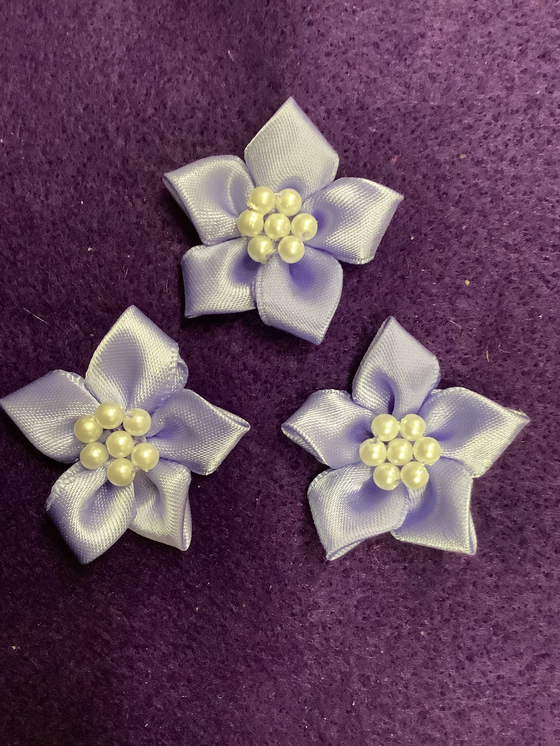 Ribbon Flower Light Mauve with 7 White beads in the centre (RF5) - The ...